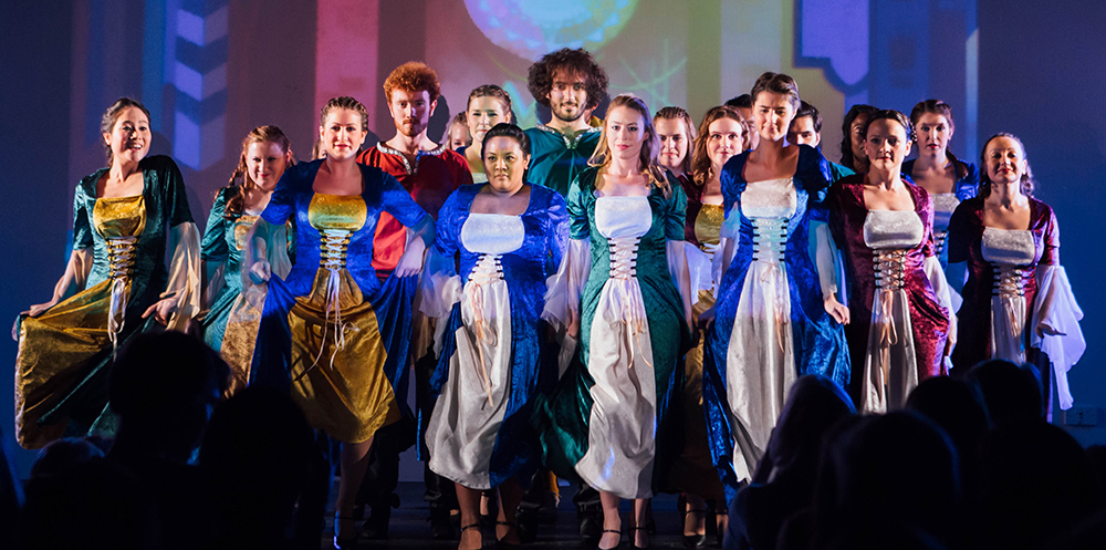 Musical Theatre Company - meet the chorus