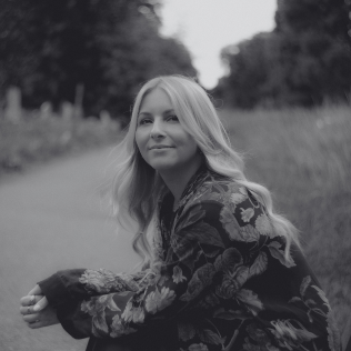 Olivia Singleton | Opera Singer