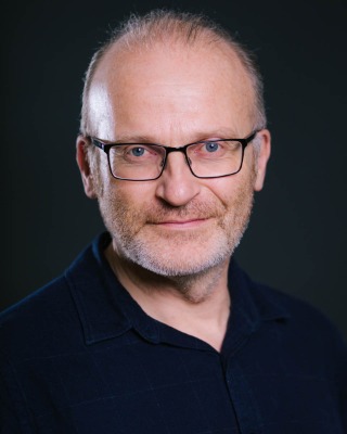 Andrew Weale - Writing Tutor & Children's Author | City Academy, London